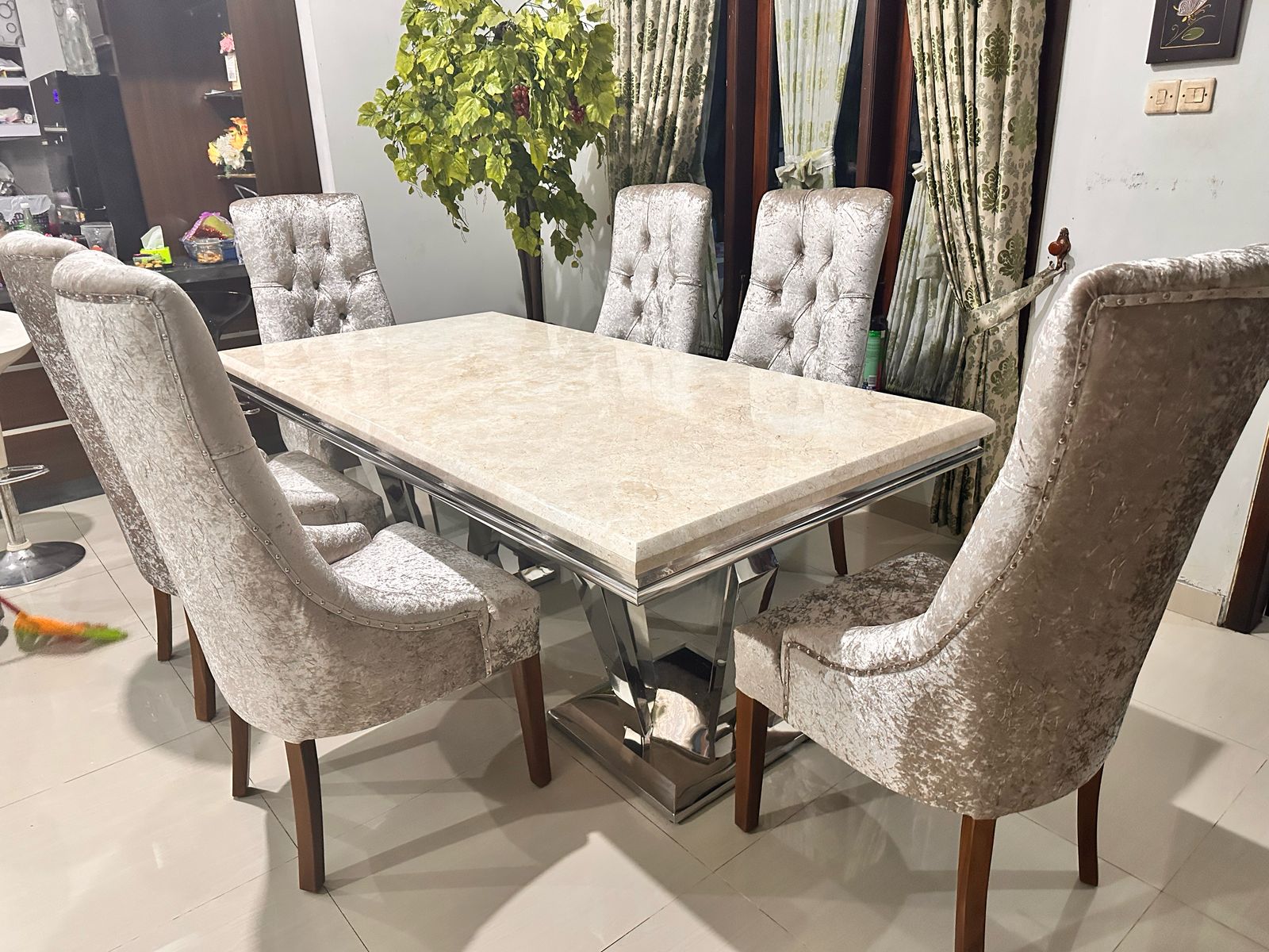 Top Table Marmer untuk Interior Rumah Mewah Surabaya - Marco Interior